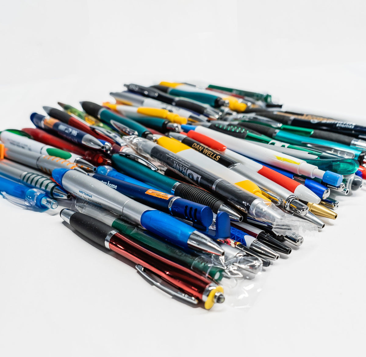 100 Count Misprint Plastic Click Pens – Pens 4 Pennies