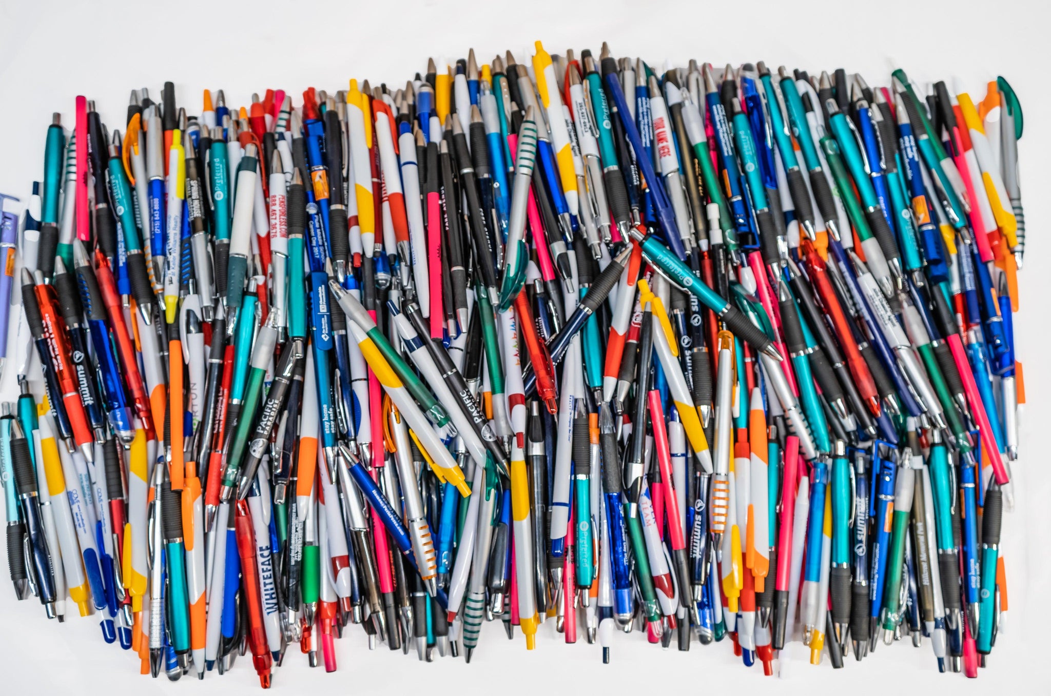 500 Count Misprint Plastic Click Pens – Pens 4 Pennies